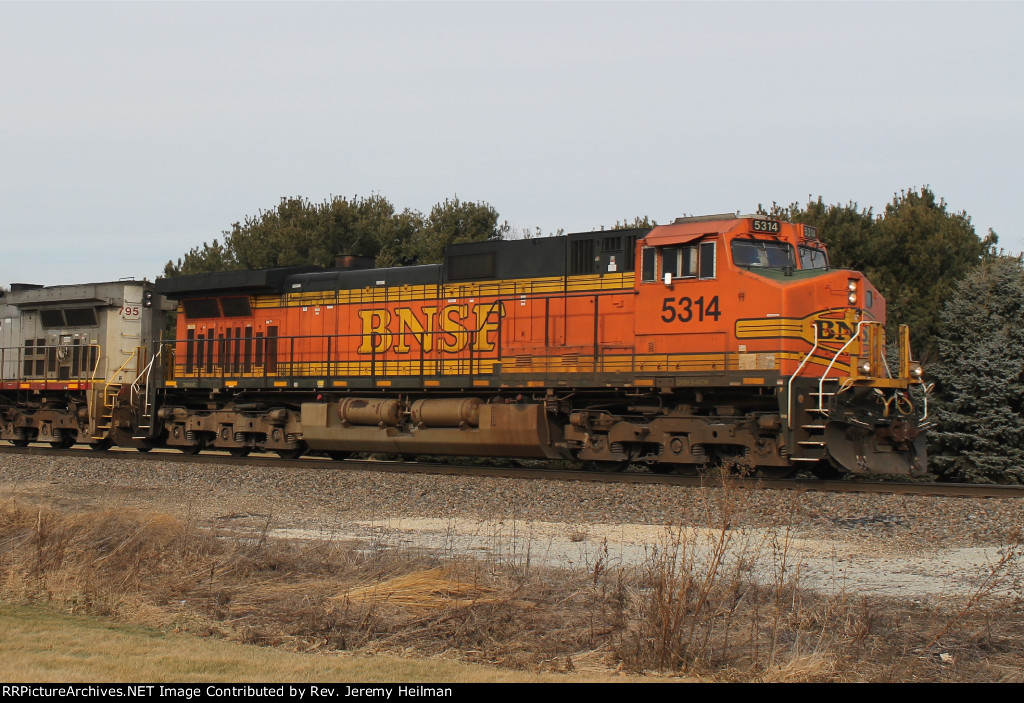 BNSF 5314 )1)